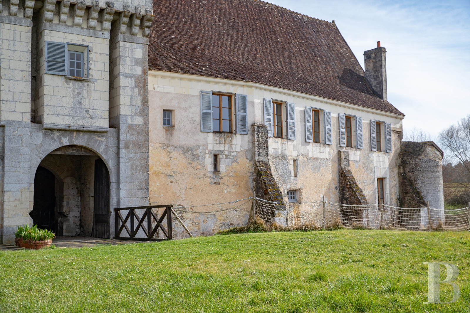 Patrice Besse - bed & breakfast - Centre - A former château-monastery ...